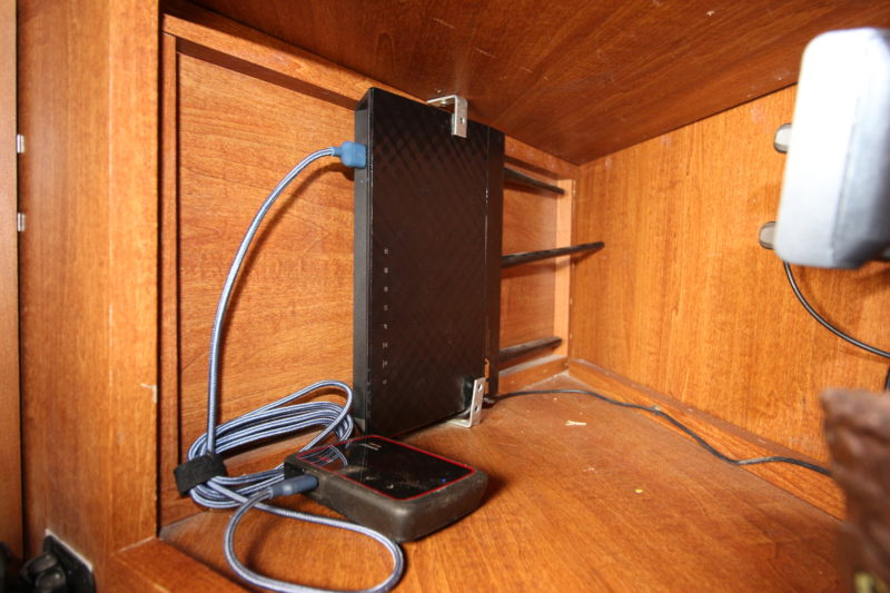 Digital Nomad Workstation - Creating a work space in an RV